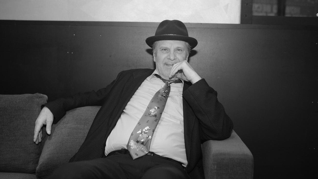 Fernsehen und Theater: Schauspieler Peter Sattmann ist tot | ABC-Z - ABC-Z