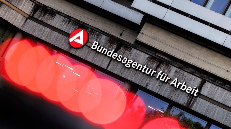 Arbeitsmarkt: Arbeitslosigkeit kostet den Staat so viel wie zuletzt vor ...